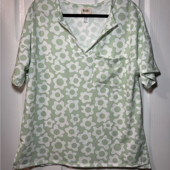BiBi | Tops | Bibi Flower Top | Poshmark